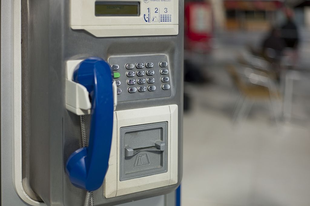Cabinas telefónicas o teléfonos públicos en Francia - Francia Guía